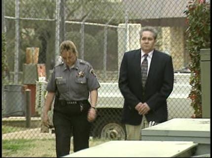 Oklahoma Governor To Decide Fate Of Donald Gilson