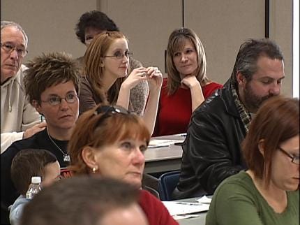 Workforce Oklahoma Meets With Former Arrow Trucking Employees