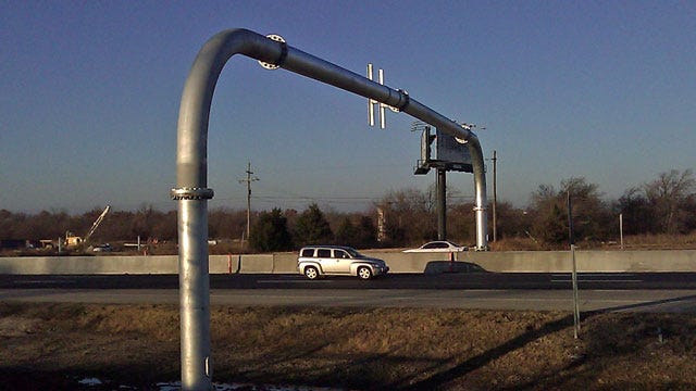 Invasion Of The Monotubes: ODOT Brings New Type Of Sign Structure To ...