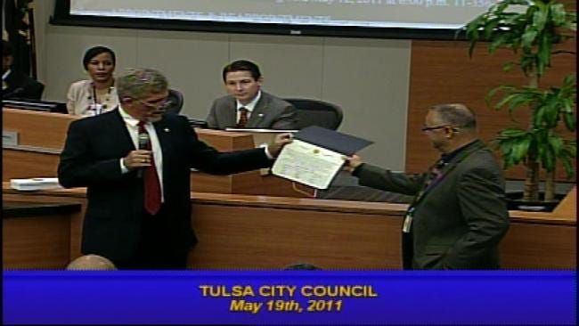 Tulsa City Council Honors Retiring TPD Detective