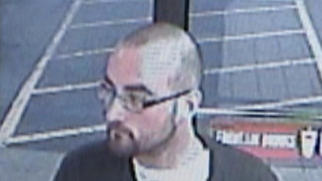Surveillance Video Shows Kum & Go Armed Robbery Suspect Surveillance Video Shows Kum & Go Armed Robbery Suspect