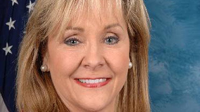 Oklahoma Governor Mary Fallin Signs Open Carry Bill