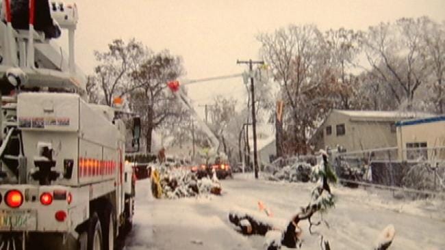 PSO Workers Home For Holidays After Helping With Superstorm Sandy Damage
