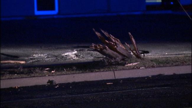 Driver Arrested After Crashing Suv Into Tulsa Utility Pole