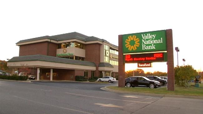 Muslim Woman Challenges No Hat, No Hood Policy At Tulsa Bank