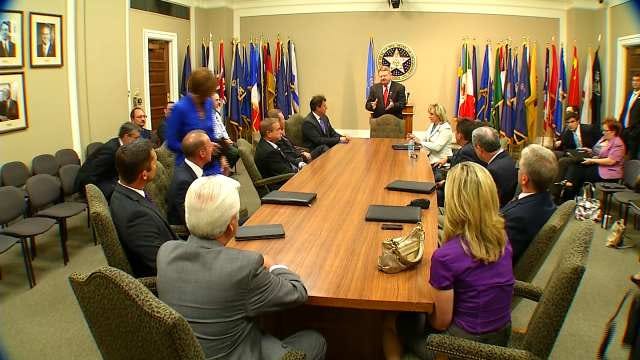 Governor Fallin Meets With Oklahoma Meteorologists