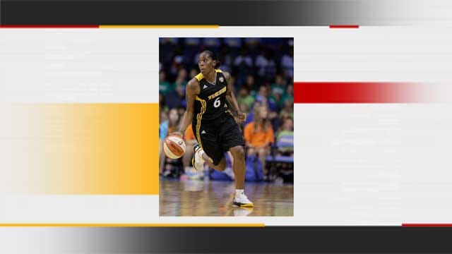 Shock Sign Guard Doneeka Lewis