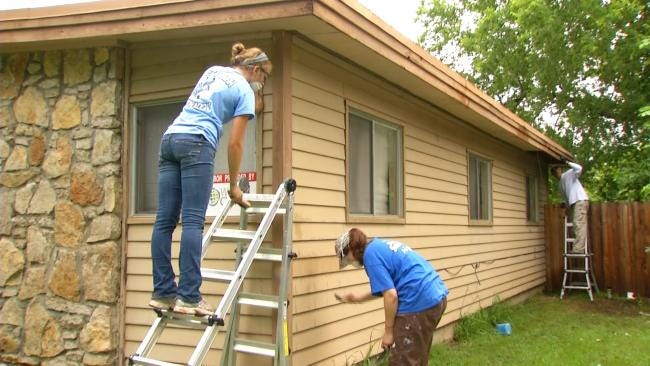 Over 100 Student Volunteers Spend Week Fixing Up Tulsa Homes