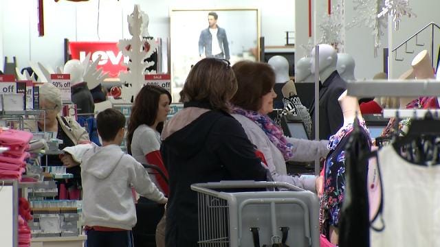 Last Minute Christmas Shopping Keeps Retailers Open Late