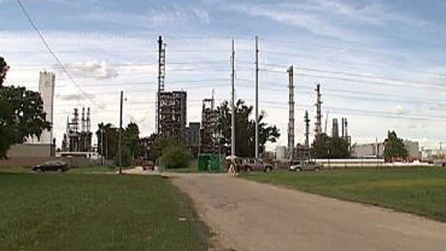 Four Workers Suffer Burns In Coffeyville, Kansas Refinery Fire