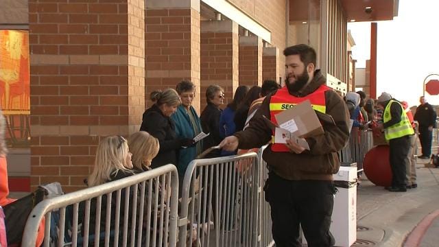 'Gray Thursday' Takes Some Heat Off Black Friday Shopping
