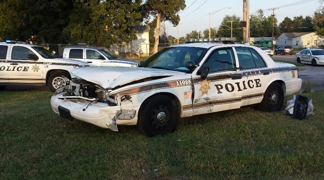 Six Hurt In Wreck Involving Tulsa Police Car