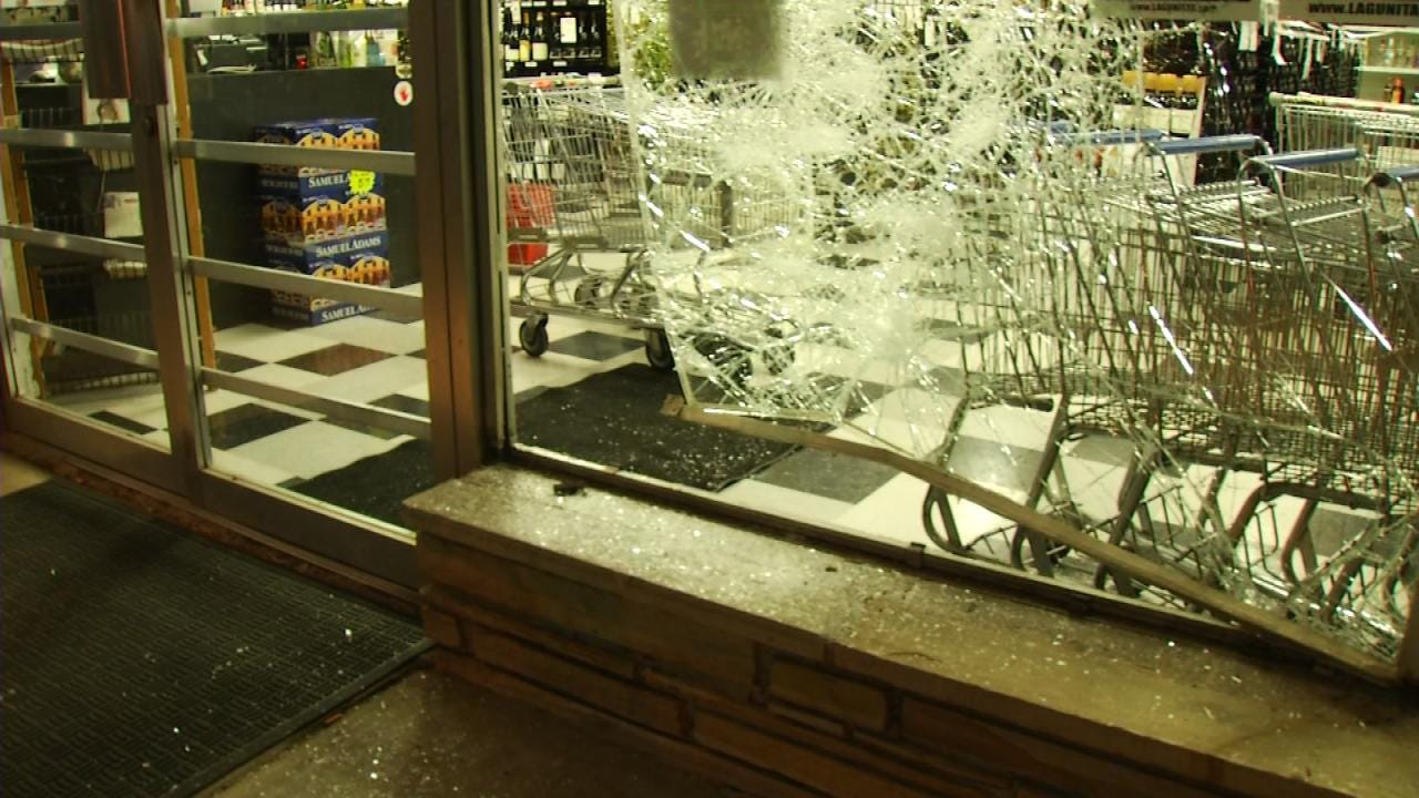 Burglars Break Window Of Midtown Tulsa Liquor Store