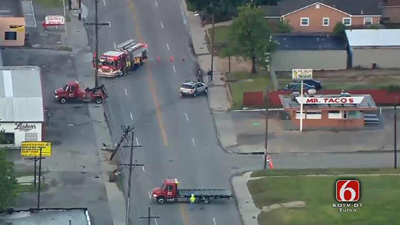 Tulsa Intersection Closed After Suv Hits Power Pole