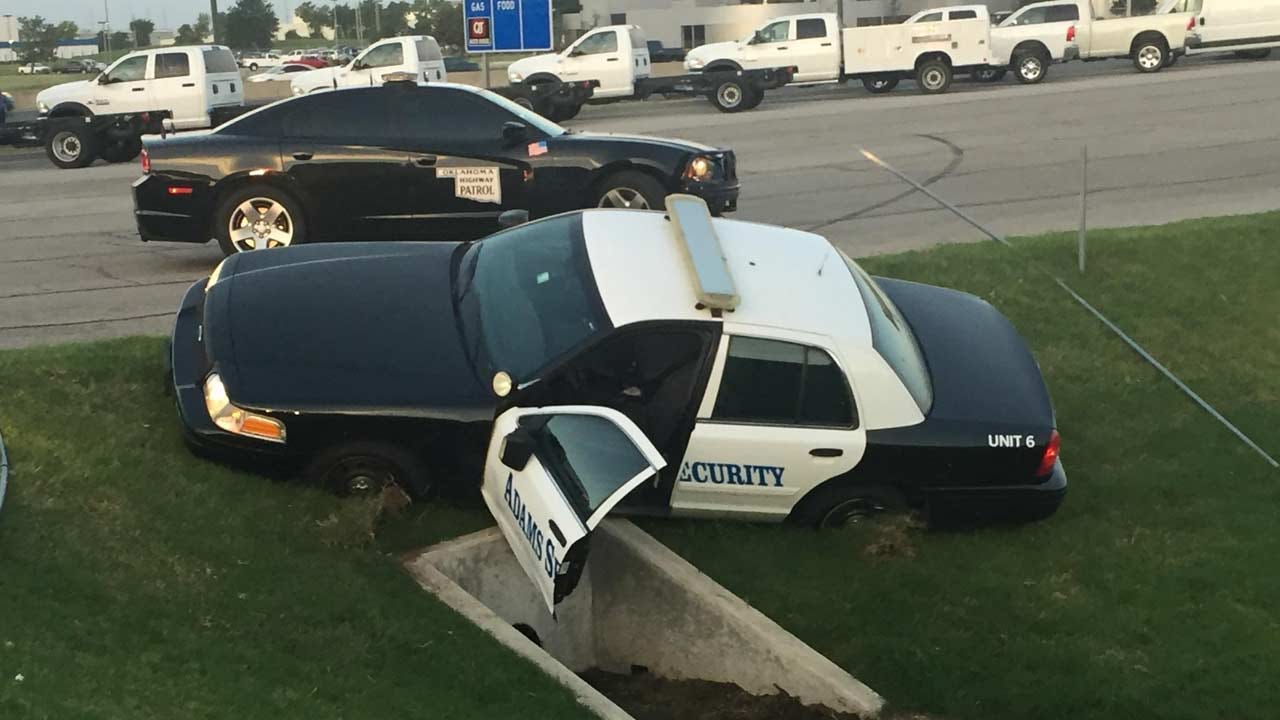 Tulsa To Broken Arrow Police Chase Ends With Crash Arrest