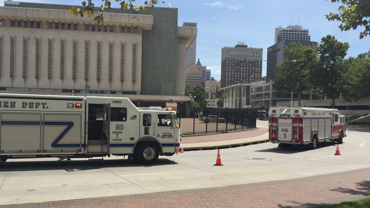 Natural Gas Leak Closes Downtown Tulsa Street