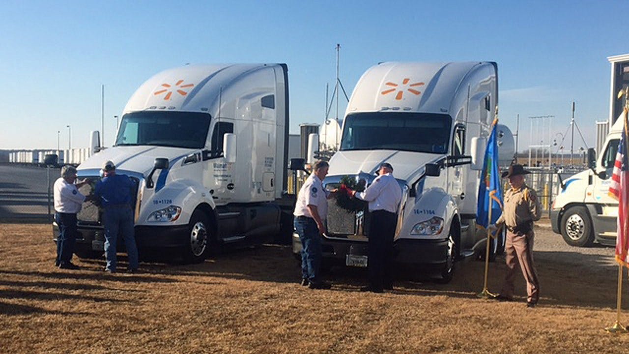 TCSO Escorts Semis From 'Wreaths Across America'