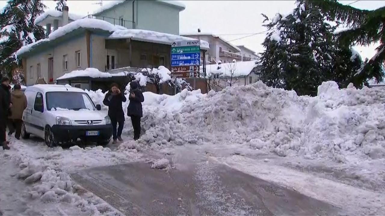 'Many' Feared Dead In Italian Hotel Hit By Avalanche 'Many' Feared Dead In Italian Hotel Hit By Avalanche