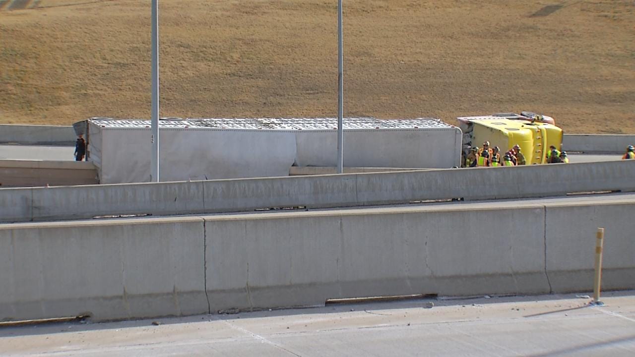 Cattle Escape After Truck Wreck On Tulsa Highway