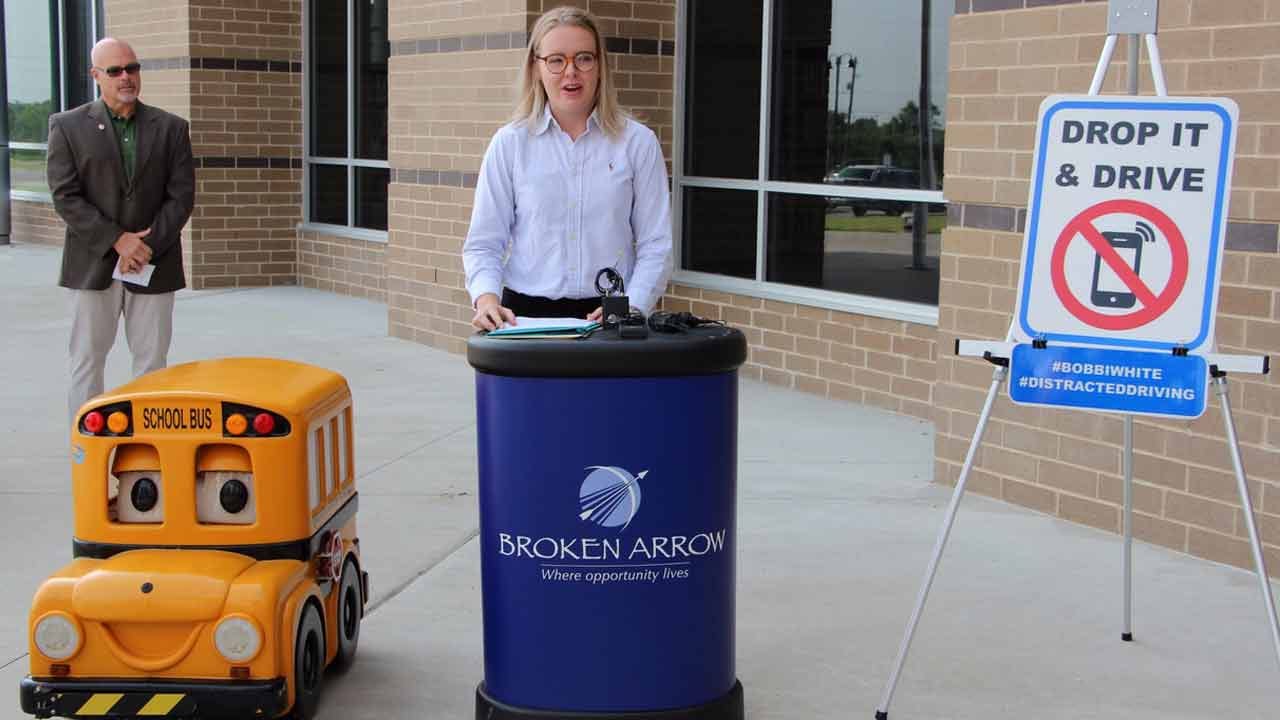 Broken Arrow Starts 'Drop and Drive' Campaign To Stop Texting While Driving