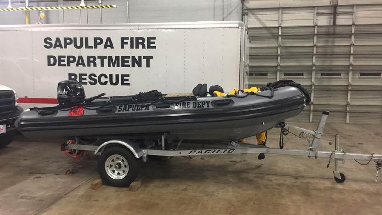Sapulpa Fire Department Begins Training With New Rescue Boat