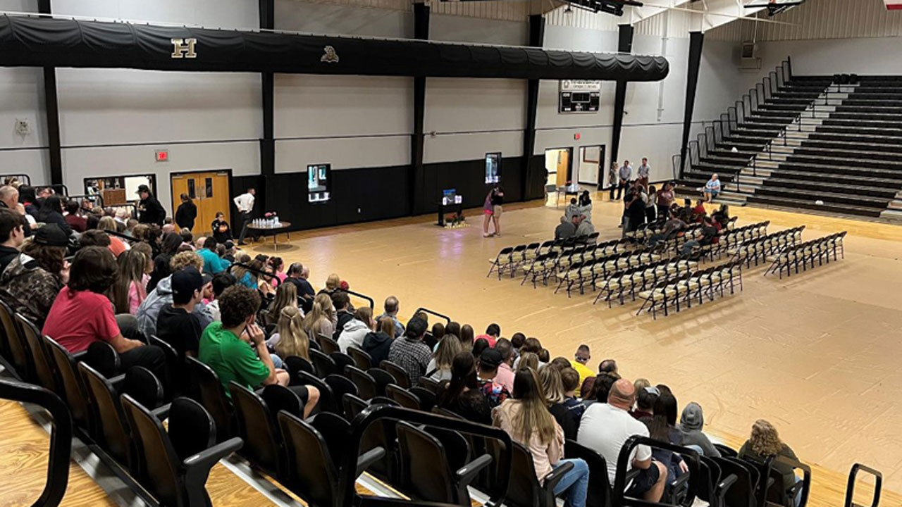Vigil Held At Henryetta High School Gym For Okmulgee County Victims