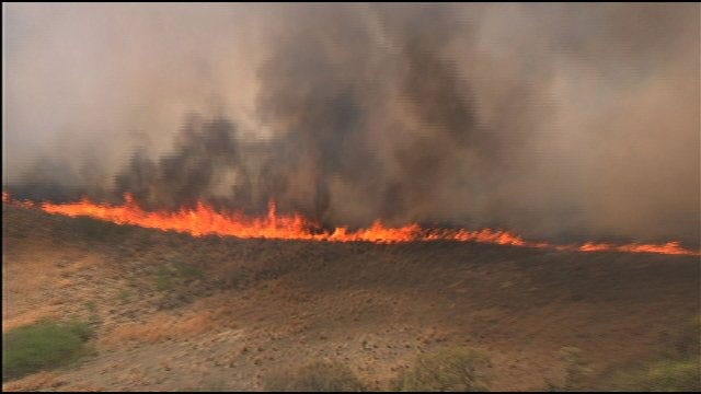 Structures Threatened By Grass Fire In S.E. Oklahoma County