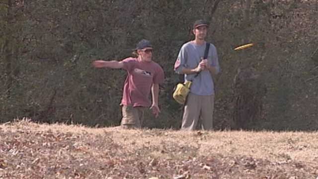 Police Seek Man Who Robbed Victim At Gunpoint At Norman Disc Golf Park