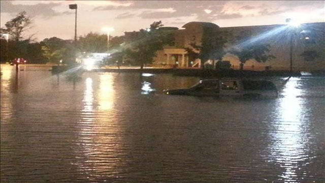 Heavy Rain Causes Major Flooding After Severe Storms Move Through Metro Heavy Rain Causes Major Flooding After Severe Storms Move Through Metro