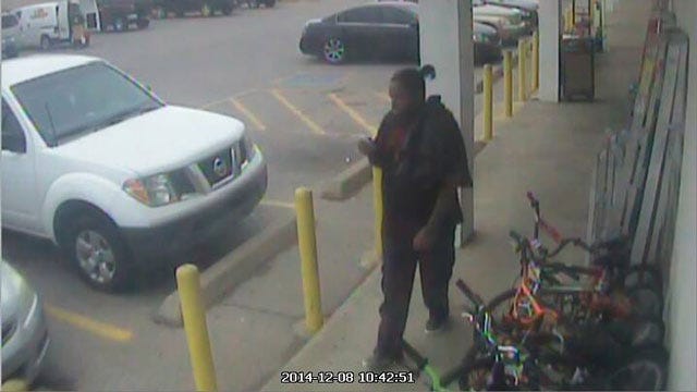 Okc Police Seek 2 Suspects Who Assaulted Man During Robbery