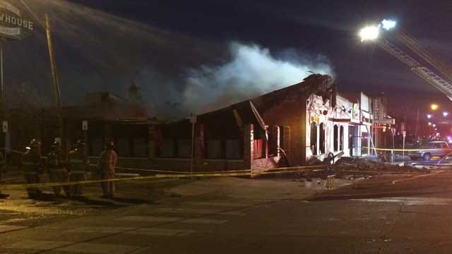 Authorities Investigate Fire At S&B Burger Restaurant In Norman