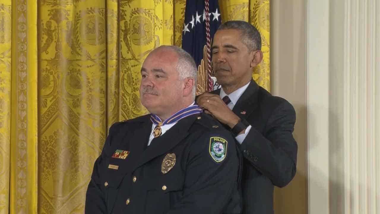 Midwest City Police Officer Receives Medal of Valor