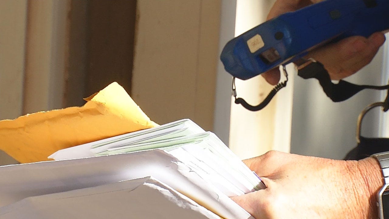 USPS Sees Increase In Holiday Shipping Volume