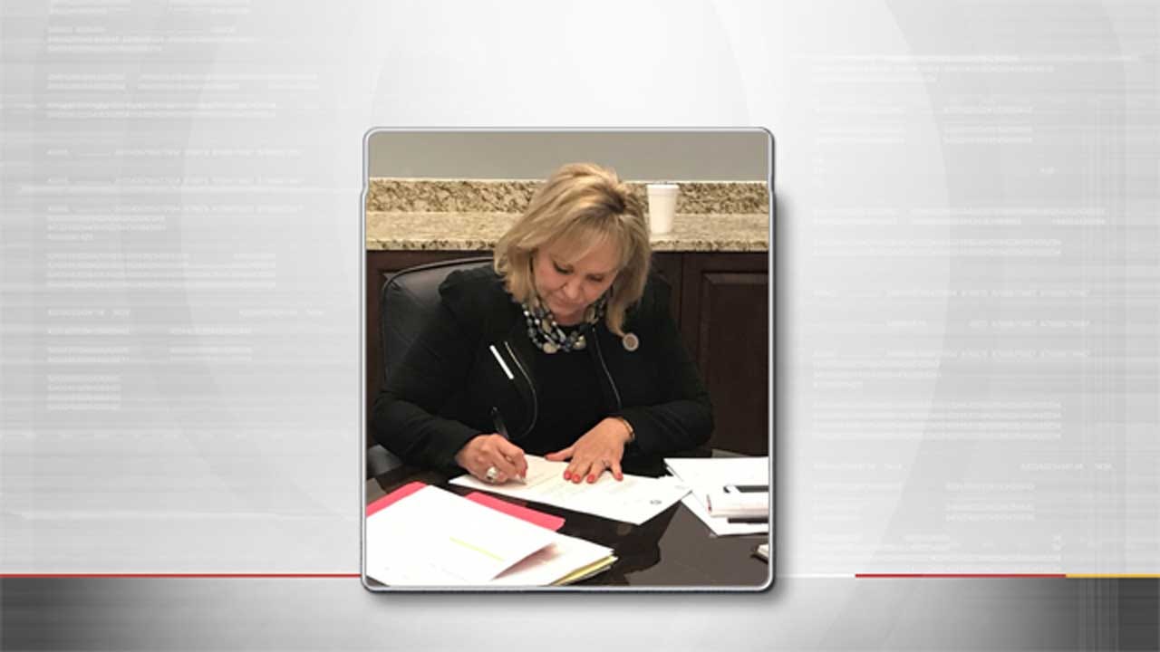 Gov. Fallin Vetoes ‘Most Of’ Budget Bill