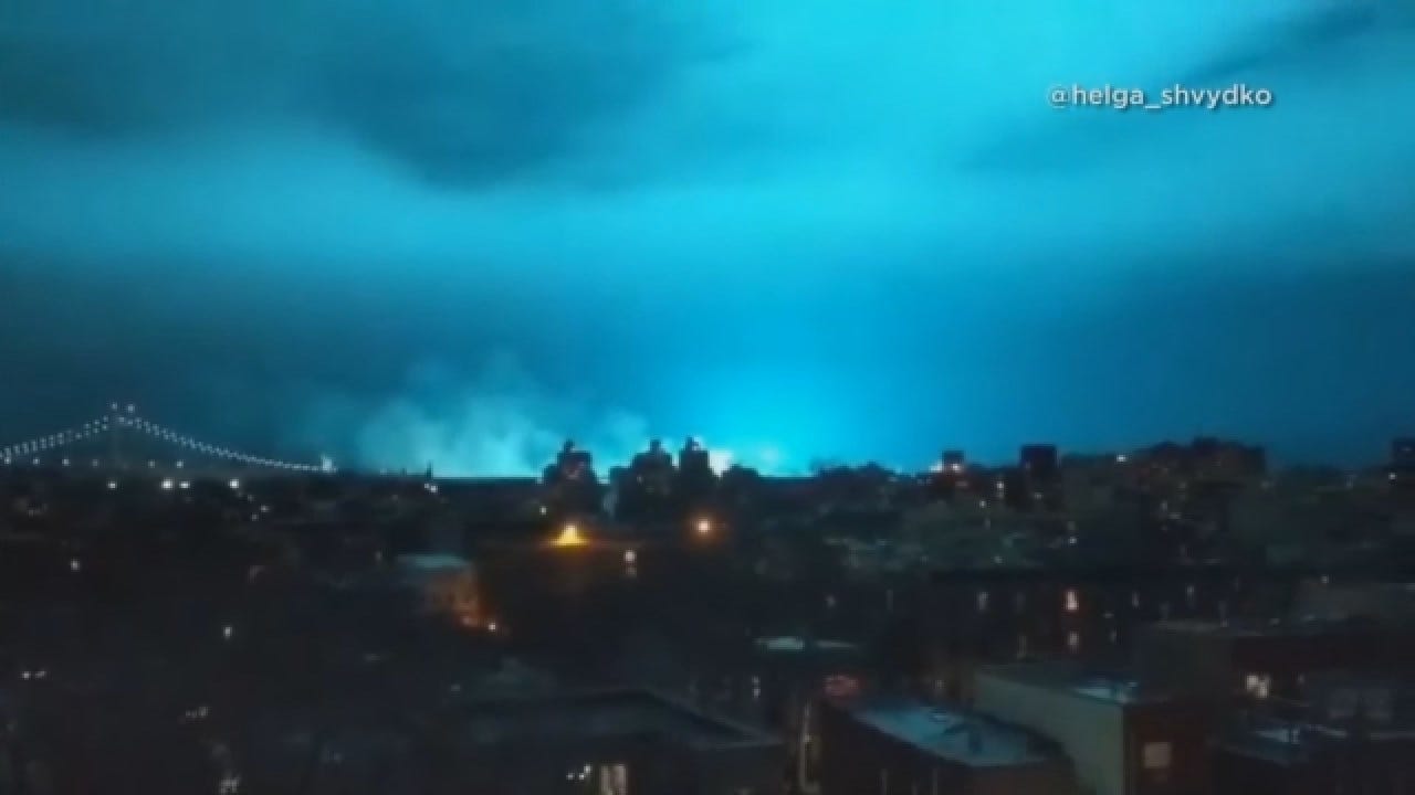 Transformer Explosion At Nyc Power Plant Lights Up Night Sky