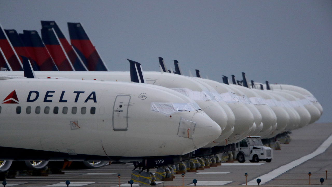 Delta Offers Passengers Almost $10,000 To Switch Flights: Report